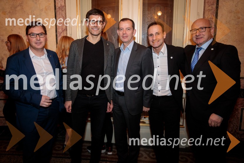Mediaspeed - Na 8. Outstandingu slavilo pet slovenskih oglaševalskih ...