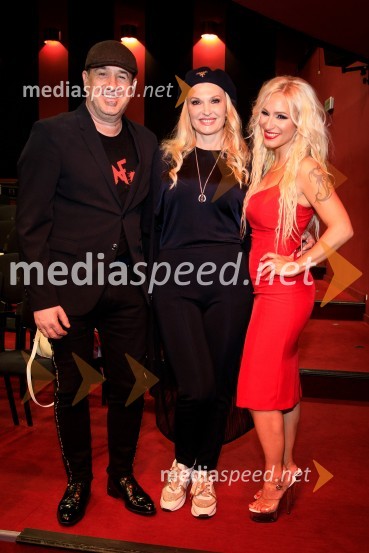 Mediaspeed - Alya navdušila v svoji dnevni sobi