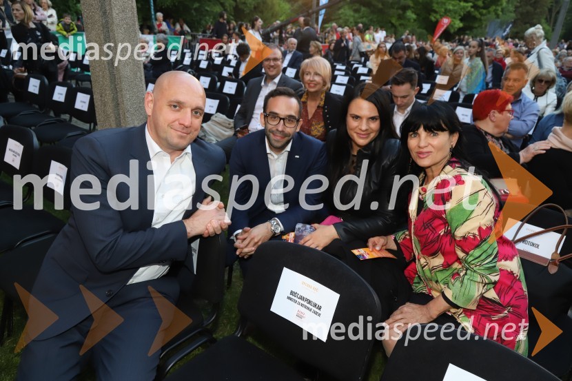 Mediaspeed - Nepozabna operna noč v mestnem parku