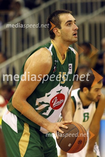 Mediaspeed - Košarka: Olimpija - Panathinaikos in slovo sodnika Iztoka ...
